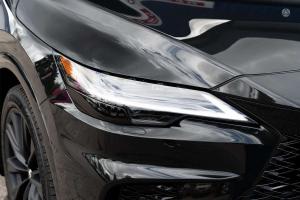 Melns Lexus RX 500h 2025 Viļņa, ar dzinēja tilpumu 2.39 L un nobraukumu 15 tūkst. km par 84900 €, foto 12 vietnē AUTOMOTO.COM.LV
