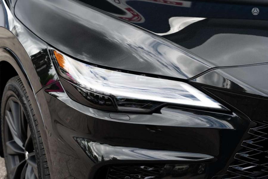 Melns Lexus RX 500h 2025 Viļņa, ar dzinēja tilpumu 2.39 L un nobraukumu 15 tūkst. km par 84900 €, foto 12 vietnē AUTOMOTO.COM.LV