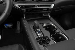 Melns Lexus RX 500h 2025 Viļņa, ar dzinēja tilpumu 2.39 L un nobraukumu 15 tūkst. km par 84900 €, foto 19 vietnē AUTOMOTO.COM.LV