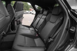 Melns Lexus RX 500h 2025 Viļņa, ar dzinēja tilpumu 2.39 L un nobraukumu 15 tūkst. km par 84900 €, foto 34 vietnē AUTOMOTO.COM.LV