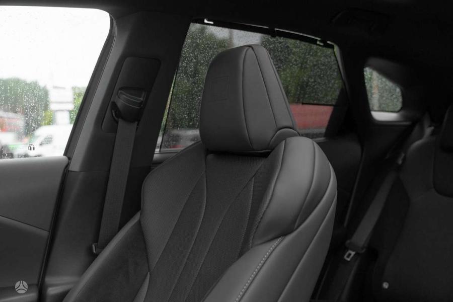 Melns Lexus RX 500h 2025 Viļņa, ar dzinēja tilpumu 2.39 L un nobraukumu 15 tūkst. km par 84900 €, foto 35 vietnē AUTOMOTO.COM.LV