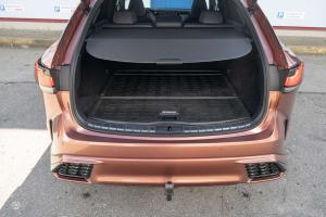 Brown Lexus RX 500h 2023 in Vilnius, with an engine capacity of 2.39 L and mileage of 46 thousand km for 65900 €, photo 39 on AUTOMOTO.COM.LV