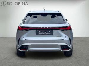 Серый Лексус RX 500h 2023 в Клайпеда, объемом двигателя 2.39 л и пробегом 57 тыс. км за 65000 €, фото 5 на AUTOMOTO.COM.LV