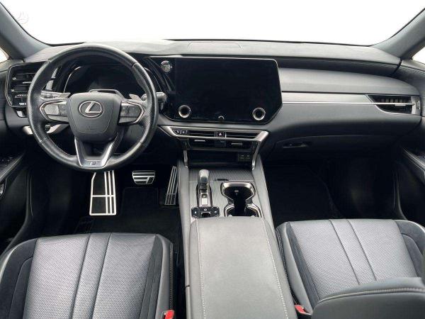 Pelēks Lexus RX 500h 2023 Klaipėda, ar dzinēja tilpumu 2.39 L un nobraukumu 57 tūkst. km par 65000 €, foto 8 vietnē AUTOMOTO.COM.LV