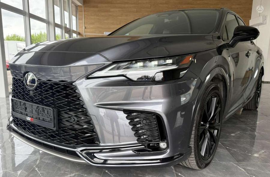 Pelēks Lexus RX 500h 2023 Panevēža, ar dzinēja tilpumu 2.40 L un nobraukumu 87 tūkst. km par 59900 €, foto 7 vietnē AUTOMOTO.COM.LV