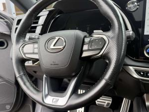 Pelēks Lexus RX 500h 2023 Panevēža, ar dzinēja tilpumu 2.40 L un nobraukumu 87 tūkst. km par 59900 €, foto 22 vietnē AUTOMOTO.COM.LV