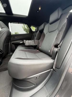 Pelēks Lexus RX 500h 2023 Panevēža, ar dzinēja tilpumu 2.40 L un nobraukumu 87 tūkst. km par 59900 €, foto 31 vietnē AUTOMOTO.COM.LV
