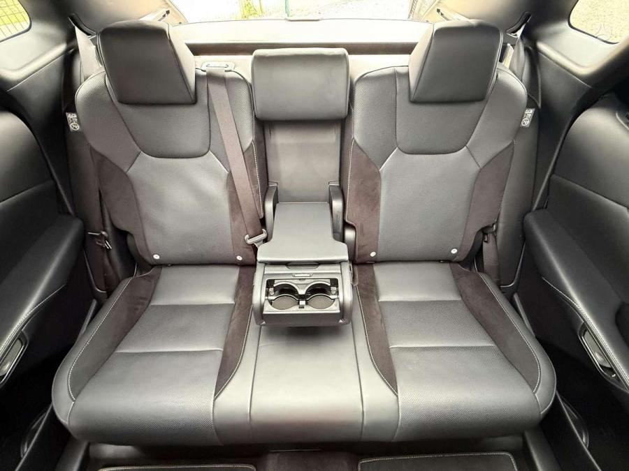 Pelēks Lexus RX 500h 2023 Panevēža, ar dzinēja tilpumu 2.40 L un nobraukumu 87 tūkst. km par 59900 €, foto 33 vietnē AUTOMOTO.COM.LV
