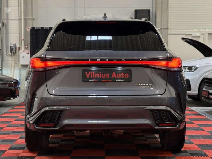 Grey Lexus RX 500h 2023 in Vilnius, with an engine capacity of 2.39 L and mileage of 79 thousand km for 62400 €, photo 6 on AUTOMOTO.COM.LV
