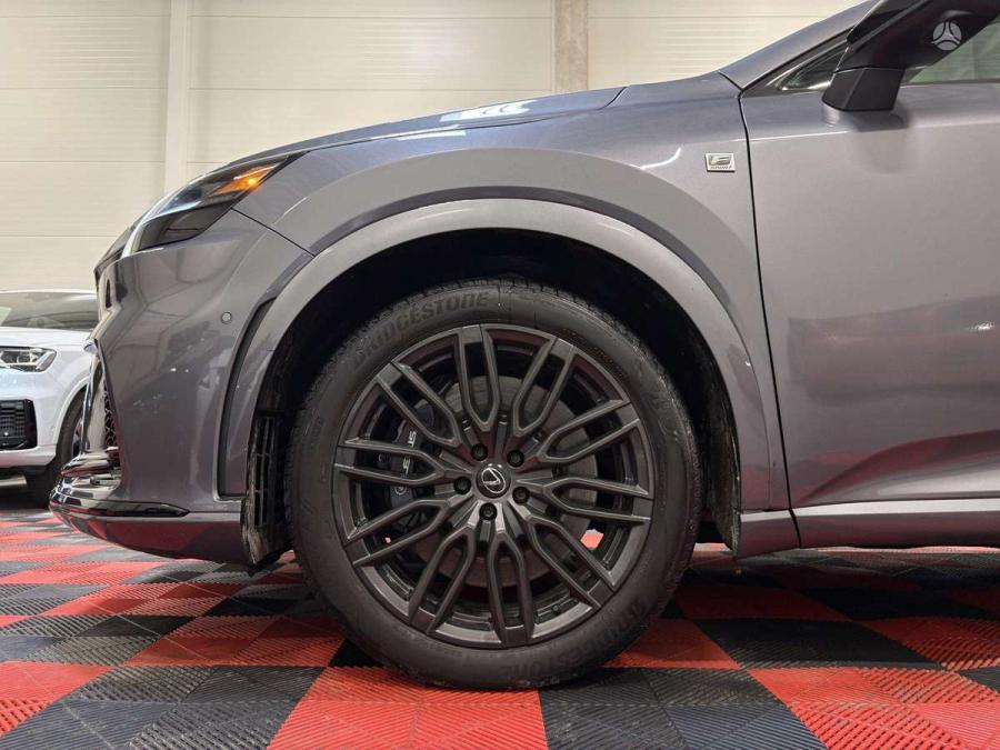 Grey Lexus RX 500h 2023 in Vilnius, with an engine capacity of 2.39 L and mileage of 79 thousand km for 62400 €, photo 10 on AUTOMOTO.COM.LV