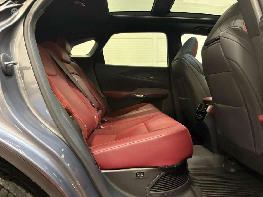 Grey Lexus RX 500h 2023 in Vilnius, with an engine capacity of 2.39 L and mileage of 79 thousand km for 62400 €, photo 33 on AUTOMOTO.COM.LV