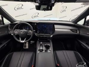 Pelēks Lexus RX 500h 2023 Viļņa, ar dzinēja tilpumu 2.39 L un nobraukumu 17 tūkst. km par 62900 €, foto 5 vietnē AUTOMOTO.COM.LV