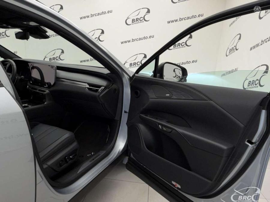 Pelēks Lexus RX 500h 2023 Viļņa, ar dzinēja tilpumu 2.39 L un nobraukumu 17 tūkst. km par 62900 €, foto 11 vietnē AUTOMOTO.COM.LV