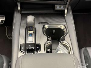 Pelēks Lexus RX 500h 2023 Viļņa, ar dzinēja tilpumu 2.39 L un nobraukumu 17 tūkst. km par 62900 €, foto 24 vietnē AUTOMOTO.COM.LV