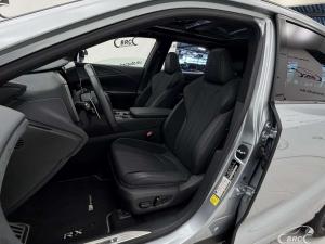 Pelēks Lexus RX 500h 2023 Viļņa, ar dzinēja tilpumu 2.39 L un nobraukumu 17 tūkst. km par 62900 €, foto 29 vietnē AUTOMOTO.COM.LV