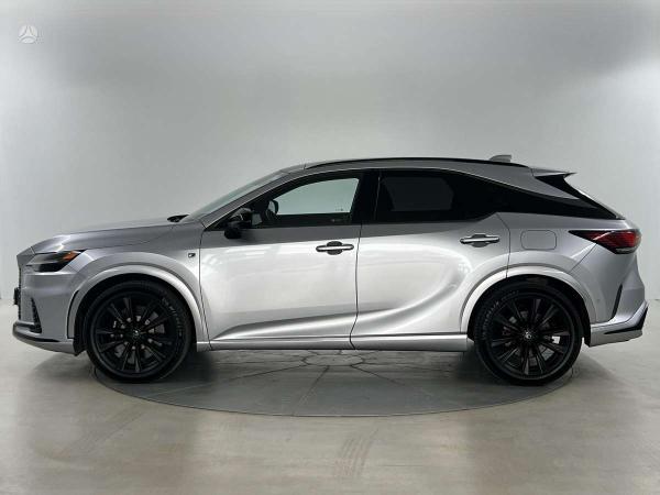 Pelēks Lexus RX 500h 2024 Viļņa, ar dzinēja tilpumu 2.39 L un nobraukumu 125 tūkst. km par 61900 €, foto 3 vietnē AUTOMOTO.COM.LV