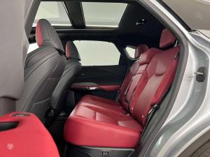 Pelēks Lexus RX 500h 2024 Viļņa, ar dzinēja tilpumu 2.39 L un nobraukumu 125 tūkst. km par 61900 €, foto 20 vietnē AUTOMOTO.COM.LV