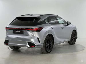 Pelēks Lexus RX 500h 2024 Viļņa, ar dzinēja tilpumu 2.39 L un nobraukumu 125 tūkst. km par 61900 €, foto 21 vietnē AUTOMOTO.COM.LV