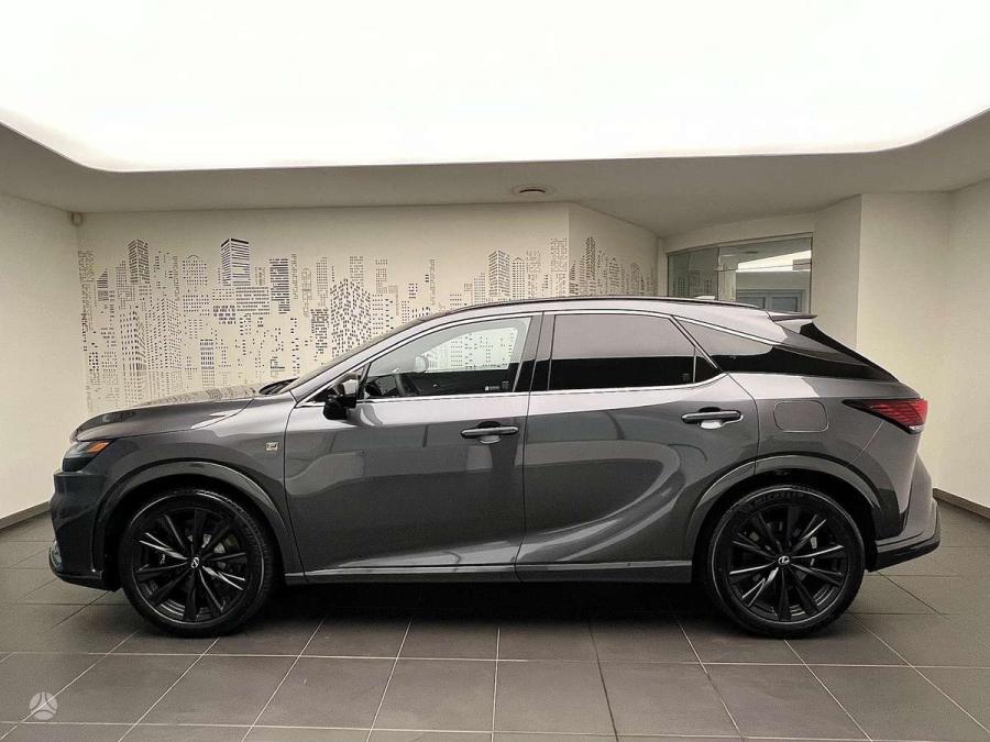Pelēks Lexus RX 500h 2026 Kauņa, ar dzinēja tilpumu 2.39 L un nobraukumu 10 tūkst. km par 88000 €, foto 4 vietnē AUTOMOTO.COM.LV