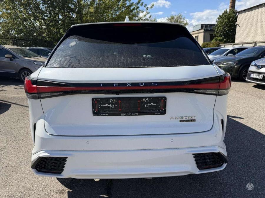 Balts Lexus RX 500h 2023 Viļņa, ar dzinēja tilpumu 0.00 L un nobraukumu 114 tūkst. km par 49900 €, foto 6 vietnē AUTOMOTO.COM.LV