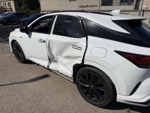 Balts Lexus RX 500h 2023 Viļņa, ar dzinēja tilpumu 0.00 L un nobraukumu 114 tūkst. km par 49900 €, foto 8 vietnē AUTOMOTO.COM.LV