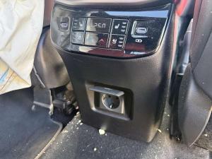 Balts Lexus RX 500h 2023 Viļņa, ar dzinēja tilpumu 0.00 L un nobraukumu 114 tūkst. km par 49900 €, foto 19 vietnē AUTOMOTO.COM.LV