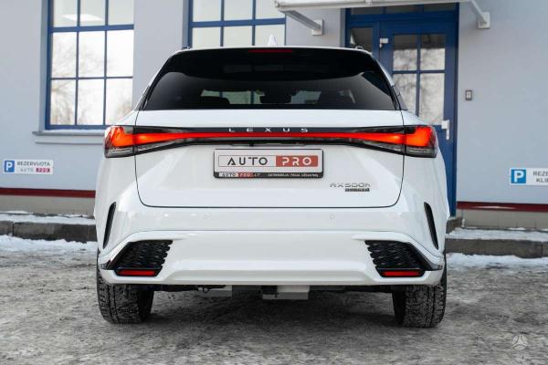 White Lexus RX 500h 2025 in Vilnius, with an engine capacity of 2.39 L and mileage of 17 thousand km for 83000 €, photo 9 on AUTOMOTO.COM.LV