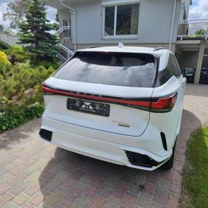 Balts Lexus RX 500h 2023 Viļņa, ar dzinēja tilpumu 2.50 L un nobraukumu 7 tūkst. km par 60600 €, foto 4 vietnē AUTOMOTO.COM.LV