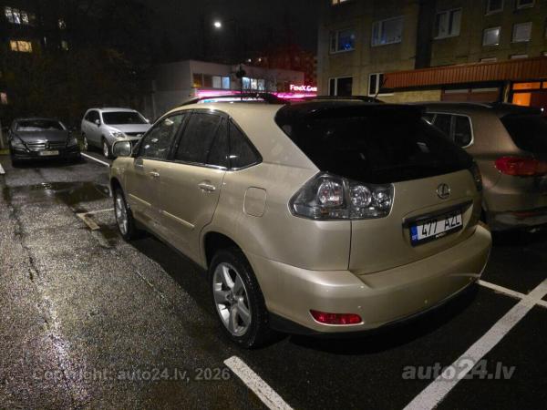 Smilšu krāsa Lexus RX 2006 Tallina, ar dzinēja tilpumu 3.50 L un nobraukumu 247 tūkst. km par 6000 €, foto 4 vietnē AUTOMOTO.COM.LV