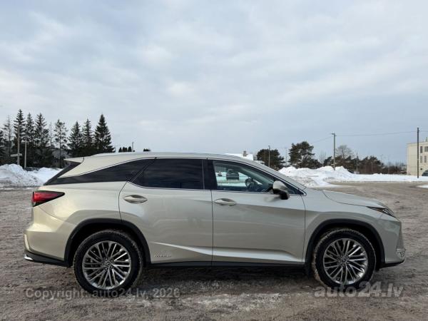 Beige Lexus RX 2019 in Tallinn, with an engine capacity of 3.50 L and mileage of 88 thousand km for 45900 €, photo 8 on AUTOMOTO.COM.LV