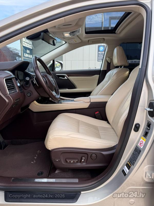 Smilšu krāsa Lexus RX 2019 Tallina, ar dzinēja tilpumu 3.50 L un nobraukumu 88 tūkst. km par 45900 €, foto 11 vietnē AUTOMOTO.COM.LV