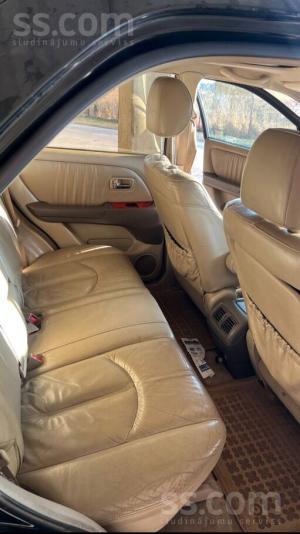 Black Lexus RX 2002 in Riga, with an engine capacity of 3.00 L and mileage of 322 thousand km for 2700 €, photo 9 on AUTOMOTO.COM.LV