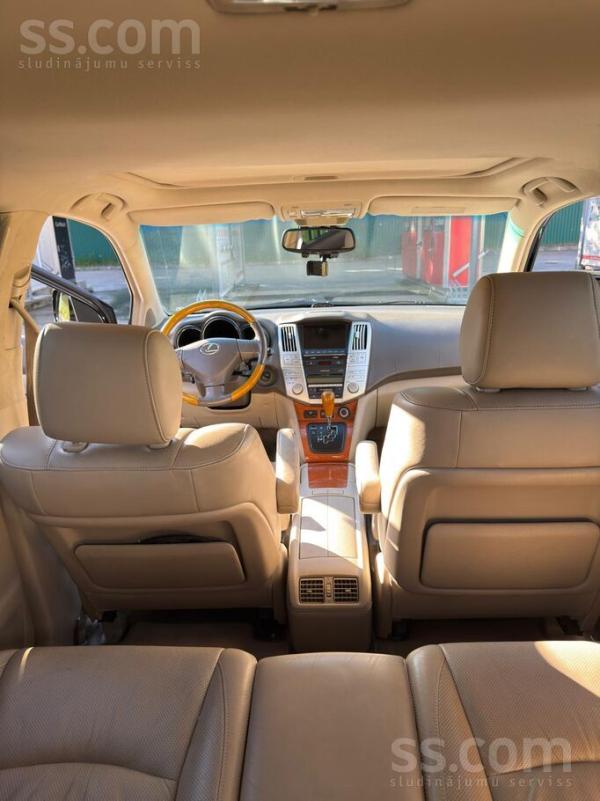 Melns Lexus RX 2004 Rīga, ar dzinēja tilpumu 3.00 L un nobraukumu 261 tūkst. km par 5500 €, foto 3 vietnē AUTOMOTO.COM.LV