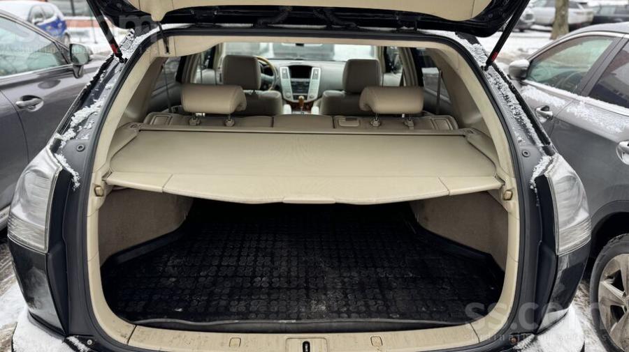 Melns Lexus RX 2004 Rīga, ar dzinēja tilpumu 3.00 L un nobraukumu 261 tūkst. km par 5500 €, foto 8 vietnē AUTOMOTO.COM.LV
