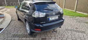 Black Lexus RX 2004 in Riga, with an engine capacity of 3.30 L and mileage of 168 thousand km for 1600 €, photo 4 on AUTOMOTO.COM.LV