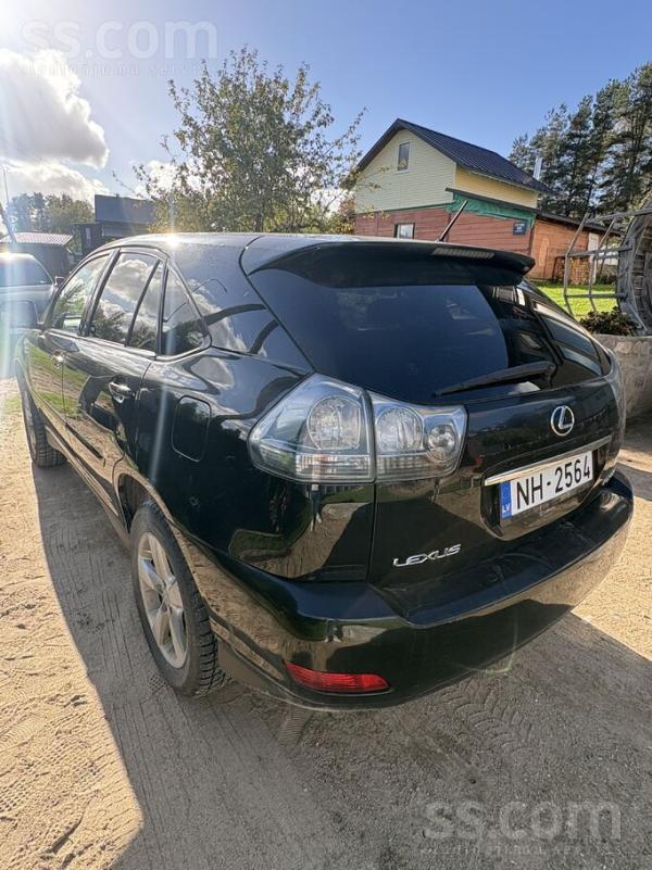 Black Lexus RX 2004 in Rezekne, with an engine capacity of 3.00 L and mileage of 342 thousand km for 3200 €, photo 5 on AUTOMOTO.COM.LV