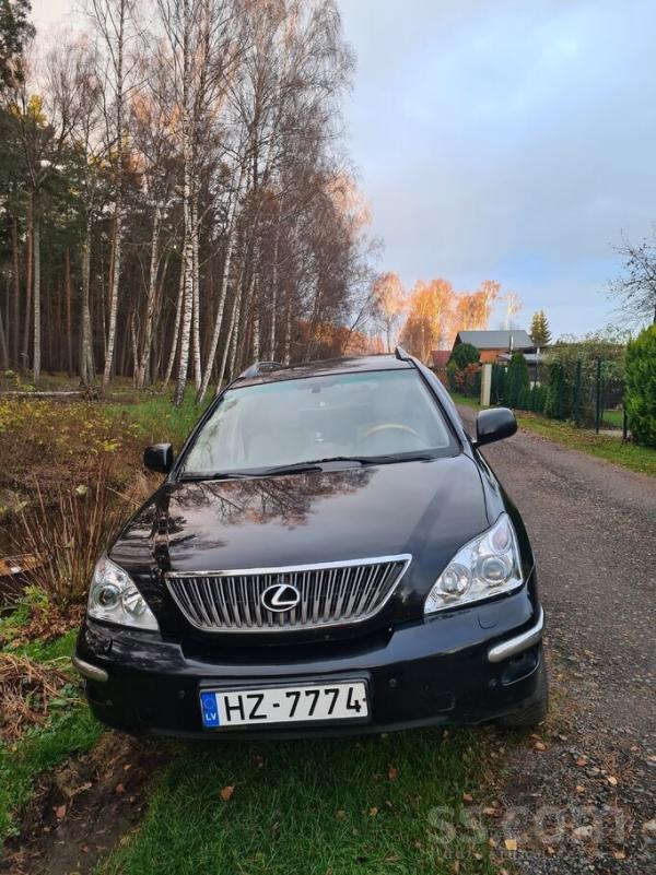 Black Lexus RX 2005 in Riga, with an engine capacity of 3.00 L and mileage of 310 thousand km for 3900 €, photo 1 on AUTOMOTO.COM.LV