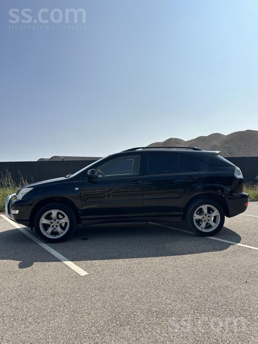 Melns Lexus RX 2005 Daugavpils, ar dzinēja tilpumu 3.00 L un nobraukumu 249 tūkst. km par 4400 €, foto 4 vietnē AUTOMOTO.COM.LV