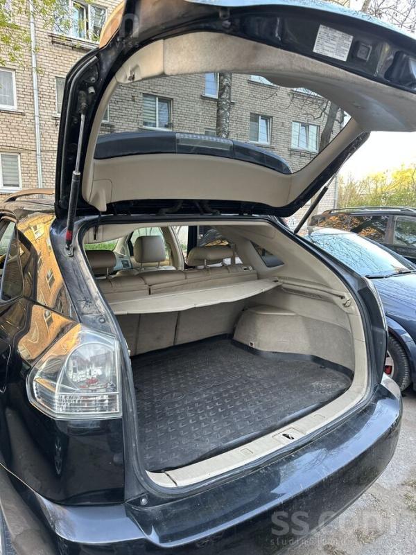 Melns Lexus RX 2005 Daugavpils, ar dzinēja tilpumu 3.00 L un nobraukumu 249 tūkst. km par 4400 €, foto 8 vietnē AUTOMOTO.COM.LV