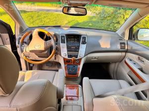 Black Lexus RX 2005 in Riga, with an engine capacity of 3.00 L and mileage of 241 thousand km for 2600 €, photo 7 on AUTOMOTO.COM.LV