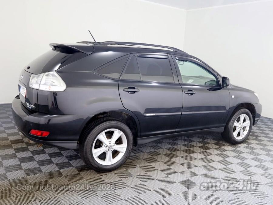 Melns Lexus RX 2006 Tallina, ar dzinēja tilpumu 3.20 L un nobraukumu 0 tūkst. km par 2499 €, foto 3 vietnē AUTOMOTO.COM.LV