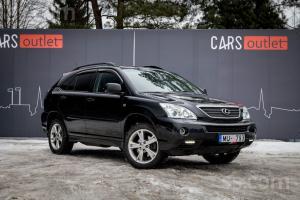 Black Lexus RX 2006 in Riga, with an engine capacity of 3.30 L and mileage of 204 thousand km for 6490 €, photo 4 on AUTOMOTO.COM.LV