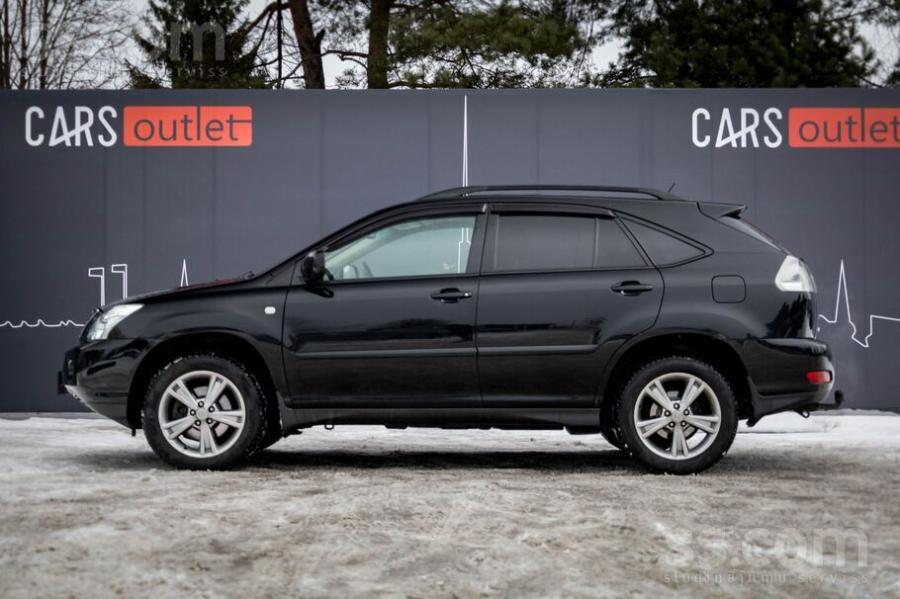 Black Lexus RX 2006 in Riga, with an engine capacity of 3.30 L and mileage of 204 thousand km for 6490 €, photo 6 on AUTOMOTO.COM.LV