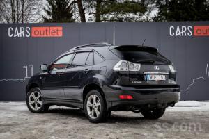 Black Lexus RX 2006 in Riga, with an engine capacity of 3.30 L and mileage of 204 thousand km for 6490 €, photo 7 on AUTOMOTO.COM.LV