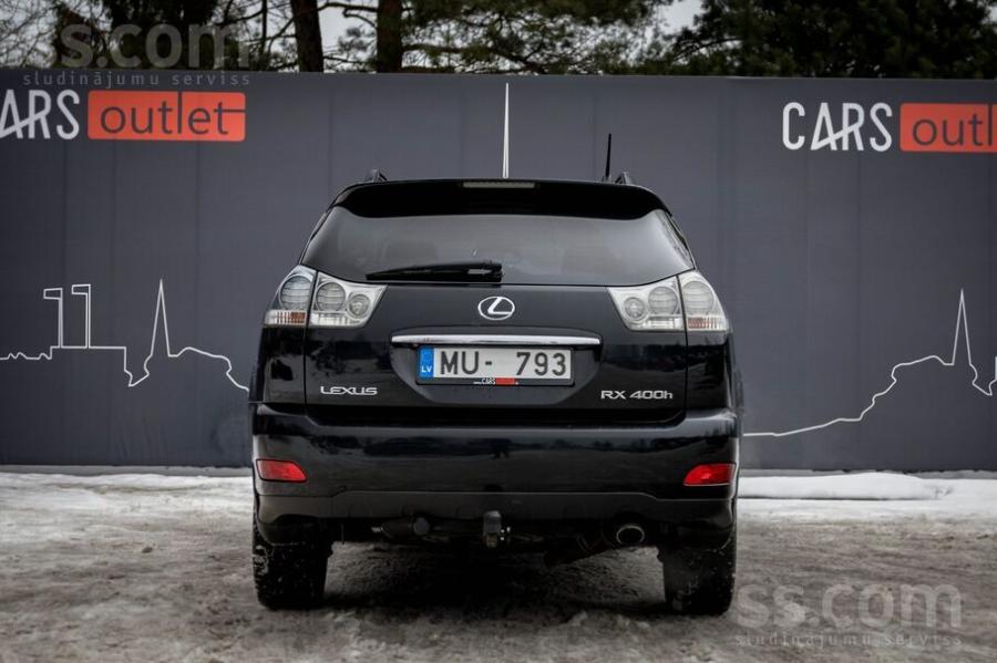 Black Lexus RX 2006 in Riga, with an engine capacity of 3.30 L and mileage of 204 thousand km for 6490 €, photo 9 on AUTOMOTO.COM.LV