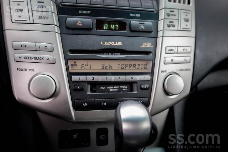 Black Lexus RX 2006 in Riga, with an engine capacity of 3.30 L and mileage of 204 thousand km for 6490 €, photo 18 on AUTOMOTO.COM.LV