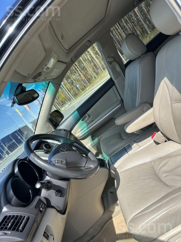 Melns Lexus RX 2006 Rīga, ar dzinēja tilpumu 3.30 L un nobraukumu 238 tūkst. km par 5500 €, foto 3 vietnē AUTOMOTO.COM.LV