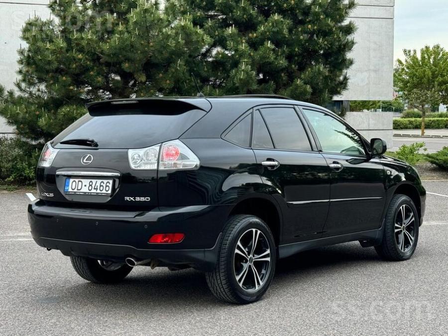 Black Lexus RX 2007 in Riga, with an engine capacity of 3.50 L and mileage of 174 thousand km for 7300 €, photo 5 on AUTOMOTO.COM.LV