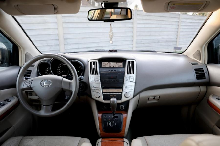 Melns Lexus RX 2007 Rīga, ar dzinēja tilpumu 3.50 L un nobraukumu 232 tūkst. km par 4150 €, foto 19 vietnē AUTOMOTO.COM.LV