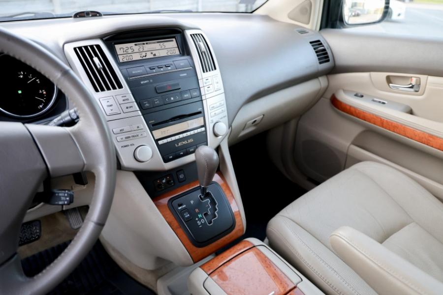 Melns Lexus RX 2007 Rīga, ar dzinēja tilpumu 3.50 L un nobraukumu 232 tūkst. km par 4150 €, foto 24 vietnē AUTOMOTO.COM.LV